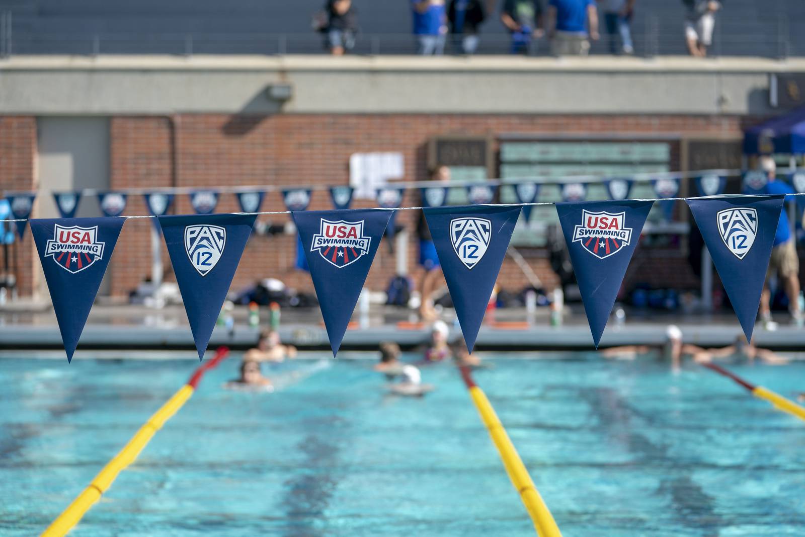 USC’s men’s swim team begins its season at the Trojan Swimming ...