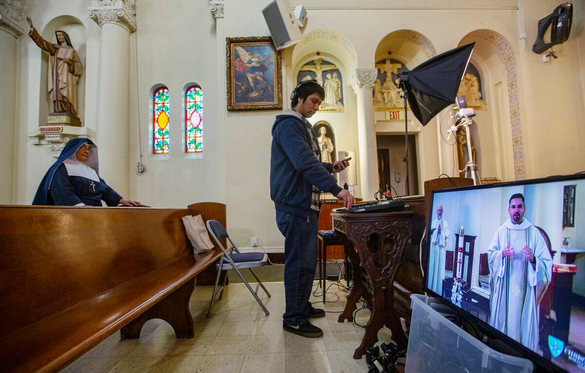 Religious communities gather online