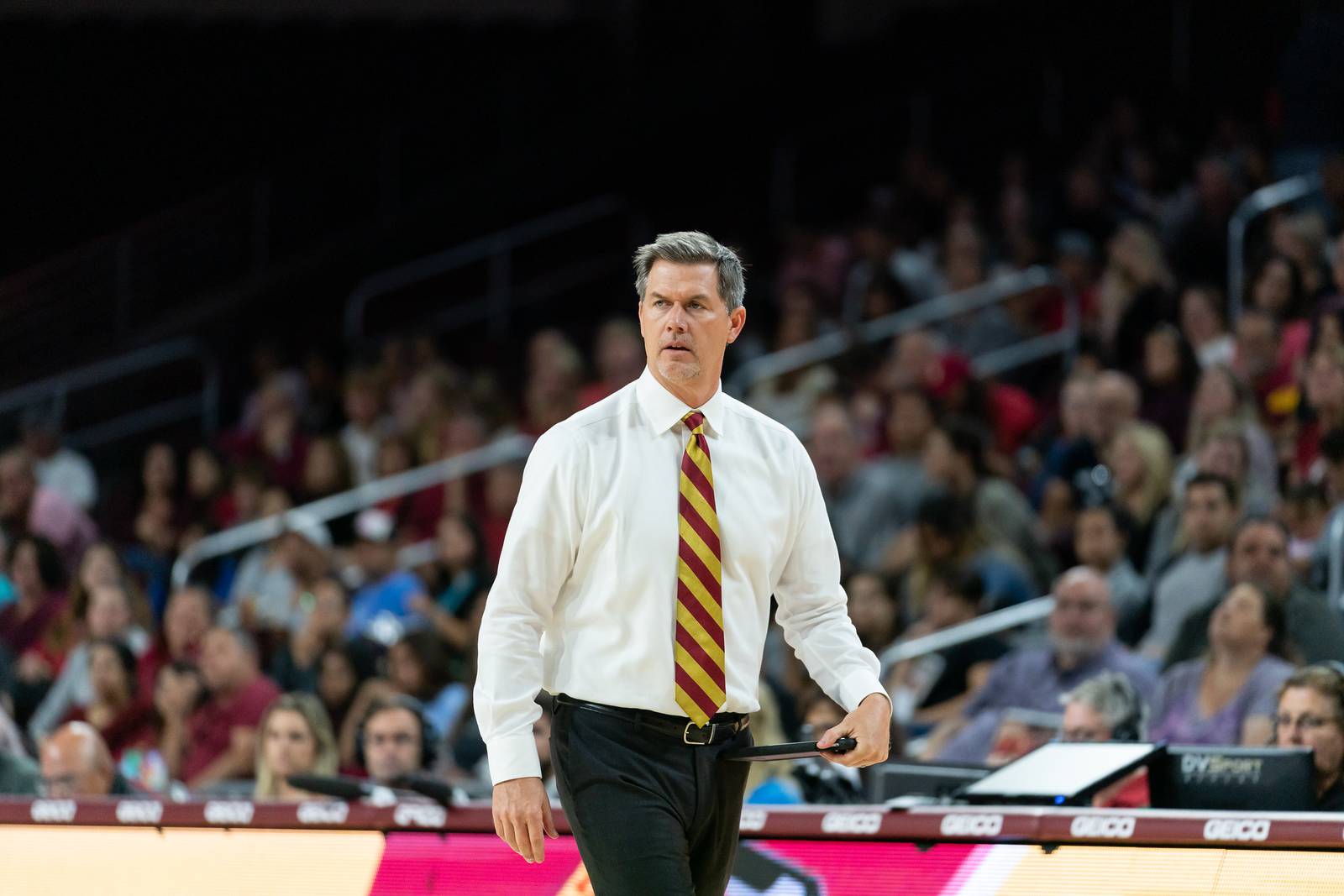 USC women’s volleyball head coach Brent Crouch leaves for Auburn ...