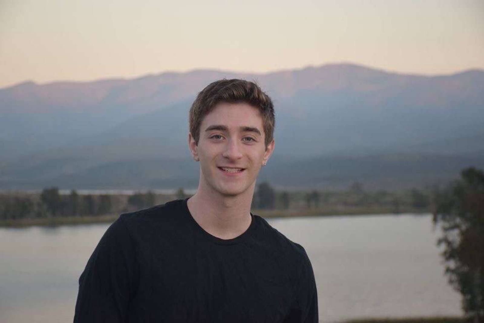 USC student by day, TikTok star by night: How Taylor Edlin’s voice went ...